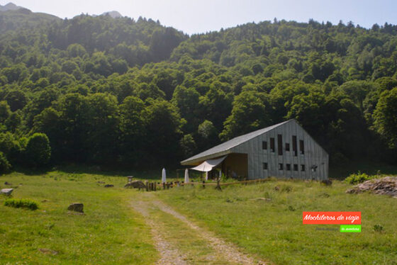 Excursión por Era Artiga de Lin y Uelhs deth Joèu (ruta circular)