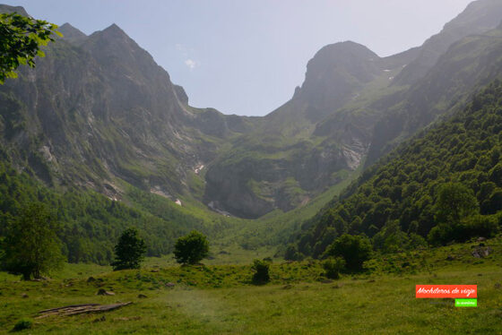 Excursión por Era Artiga de Lin y Uelhs deth Joèu (ruta circular)